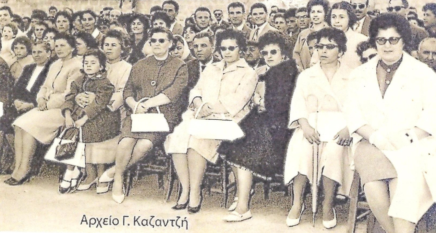 Παρακολουθώντας ποδοσφαιρικό αγώνα στο.. Εθνικό στάδιο Πτολεμαΐδος το ...