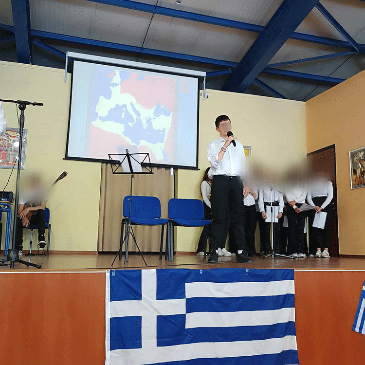 Μεγάλη επιτυχία σημείωσε η σχολική γιορτή για την 25η Μαρτίου, του 3ου ...