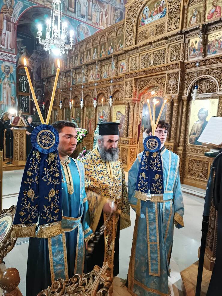 Χοροστατούντος του Αρχιεπισκόπου Ιόππης και Αριμαθαίας κ. Δαμασκηνού ...