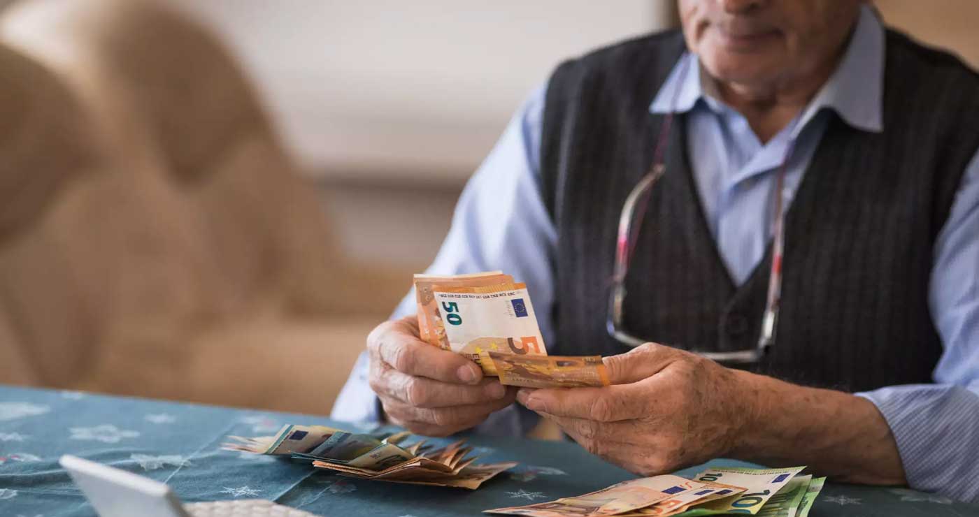 Συντάξεις Μαΐου: Συνεχίζονται οι πληρωμές - Ποιοι συνταξιούχοι πάνε ...