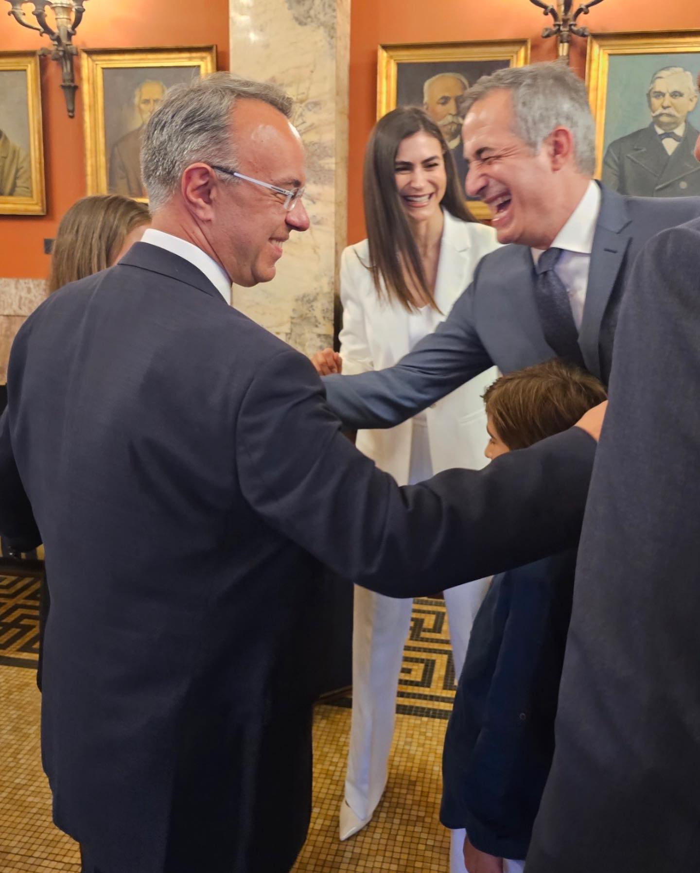 Με τη σύζυγο και τα παιδιά του στην ορκωμοσία ο Στάθης Κωνσταντινίδης