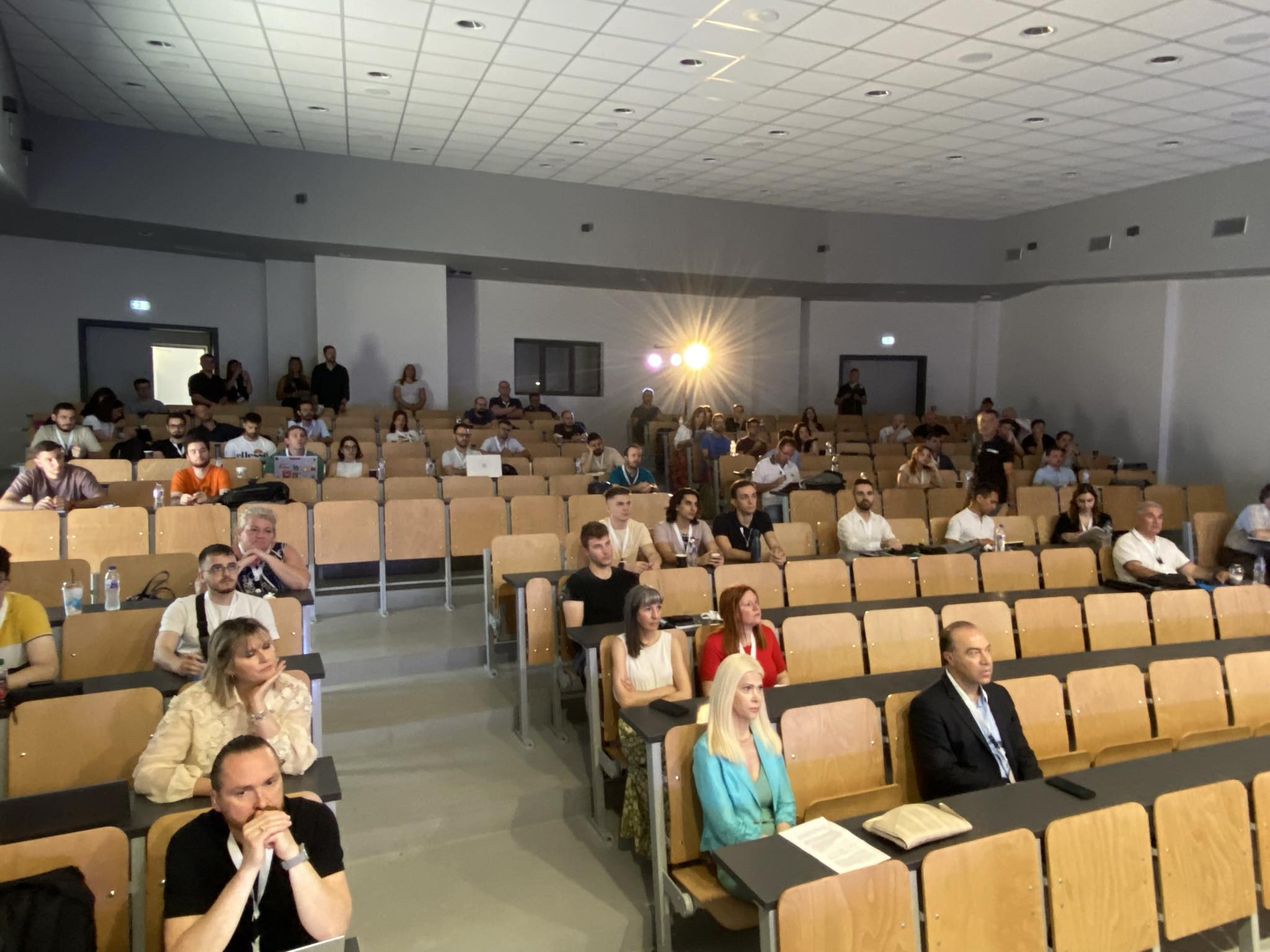 Άνοιξε τις πύλες του το 2ο θερινό σχολείο υδρογόνου στη Δυτική ...